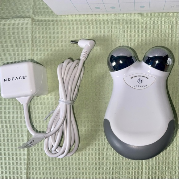 NuFace | Skincare | Nuface Mini Facial Sculpting Device Microcurrent ...